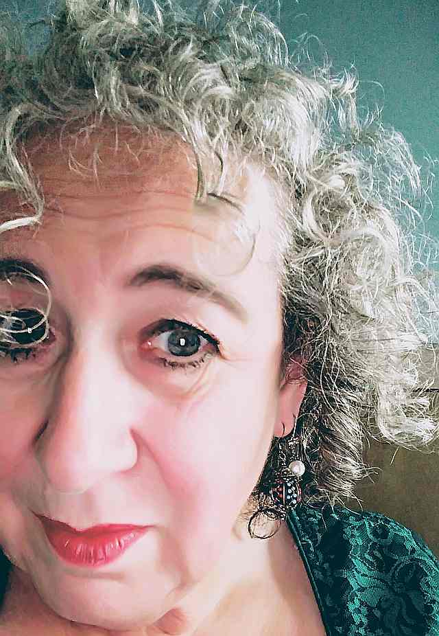 Sharon and Mohan’s wedding – Mendhi Night – slightly weird